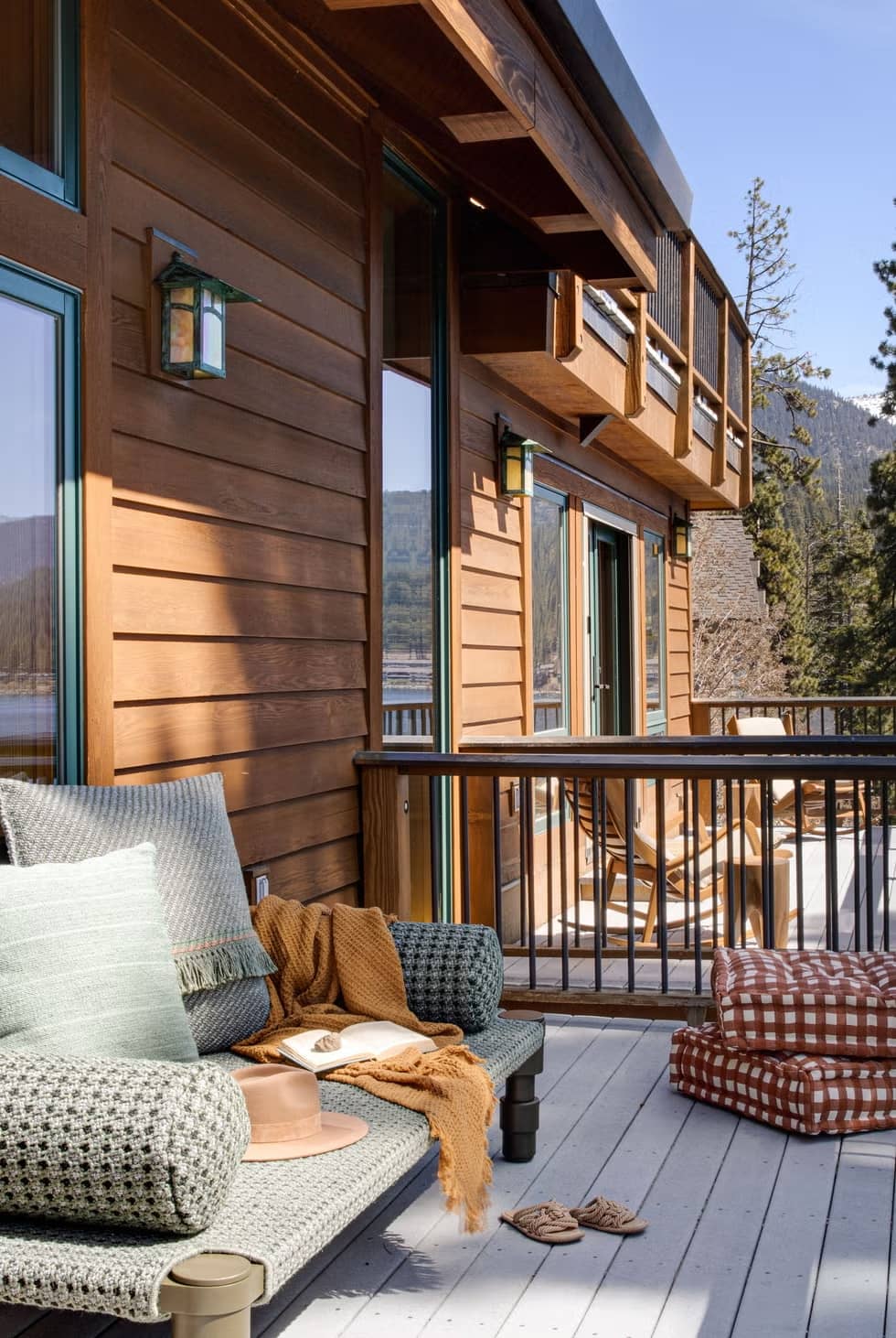 33 Idées déco pour sublimer votre Balcon - EviMaison